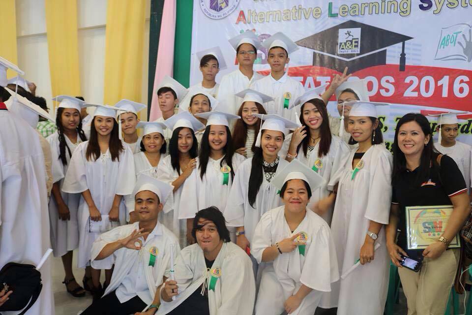 Alternative Learning System – Moonwalk National High School